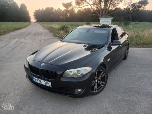 Melns BMW 520 2011 Viļņa, ar dzinēja tilpumu 2.00 L un nobraukumu 395 tūkst. km par 7400 €, foto 9 vietnē AUTOMOTO.COM.LV