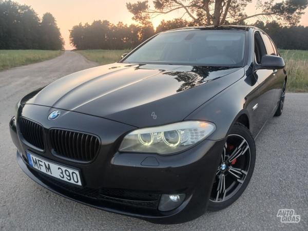 Black BMW 520 2011 in Vilnius, with an engine capacity of 2.00 L and mileage of 395 thousand km for 7700 €, photo 9 on AUTOMOTO.COM.LV