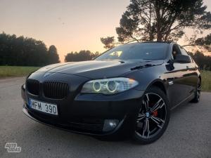 Melns BMW 520 2011 Viļņa, ar dzinēja tilpumu 2.00 L un nobraukumu 395 tūkst. km par 7400 €, foto 11 vietnē AUTOMOTO.COM.LV