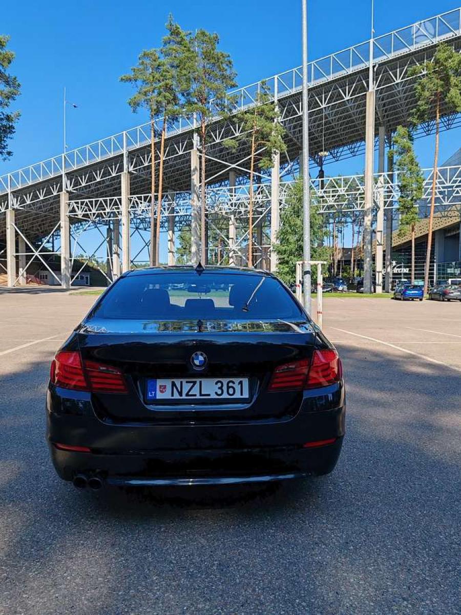 Melns BMW 520 2011 Druskininkai, ar dzinēja tilpumu 2.00 L un nobraukumu 276 tūkst. km par 8999 €, foto 4 vietnē AUTOMOTO.COM.LV