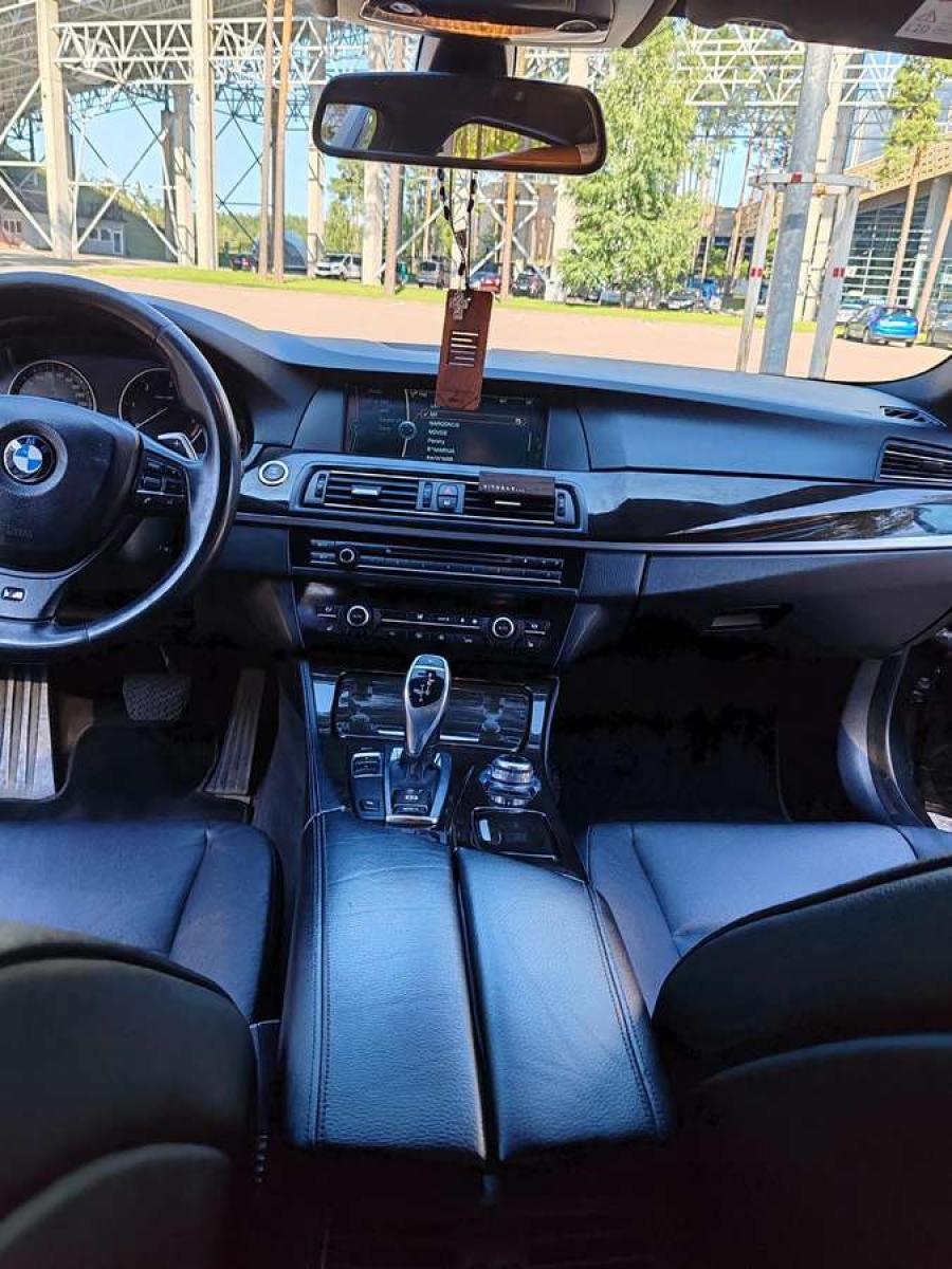 Melns BMW 520 2011 Druskininkai, ar dzinēja tilpumu 2.00 L un nobraukumu 276 tūkst. km par 8999 €, foto 16 vietnē AUTOMOTO.COM.LV