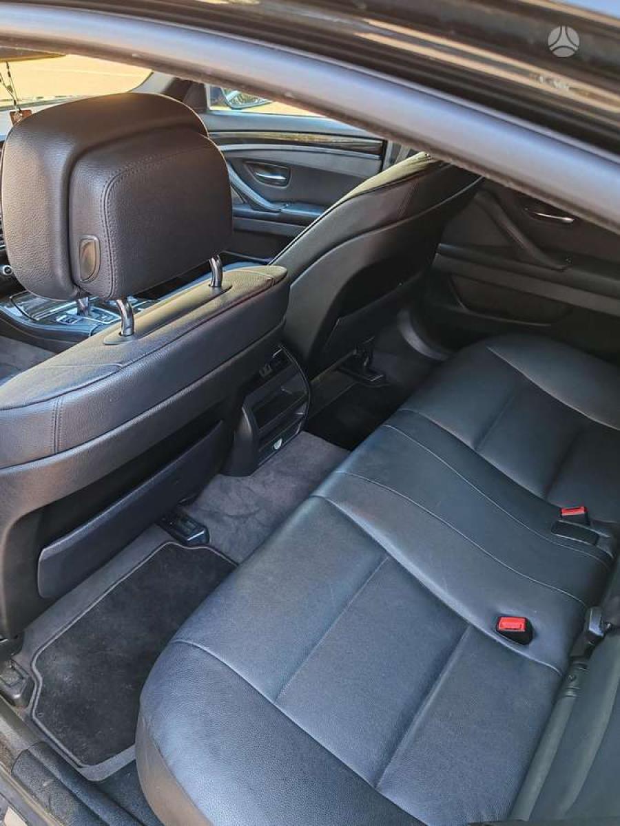 Melns BMW 520 2011 Druskininkai, ar dzinēja tilpumu 2.00 L un nobraukumu 276 tūkst. km par 8999 €, foto 17 vietnē AUTOMOTO.COM.LV