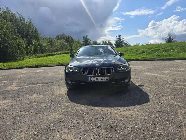 Black BMW 520 2011 in Kaunas, with an engine capacity of 2.00 L and mileage of 262 thousand km for 8300 €, photo 1 on AUTOMOTO.COM.LV