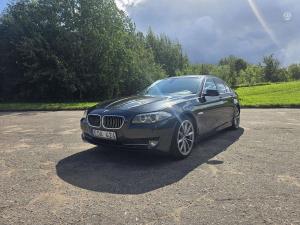 Black BMW 520 2011 in Kaunas, with an engine capacity of 2.00 L and mileage of 262 thousand km for 8300 €, photo 5 on AUTOMOTO.COM.LV