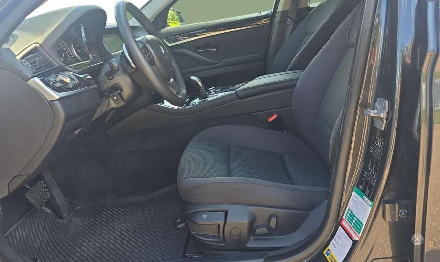 Black BMW 520 2011 in Kaunas, with an engine capacity of 2.00 L and mileage of 262 thousand km for 8300 €, photo 13 on AUTOMOTO.COM.LV