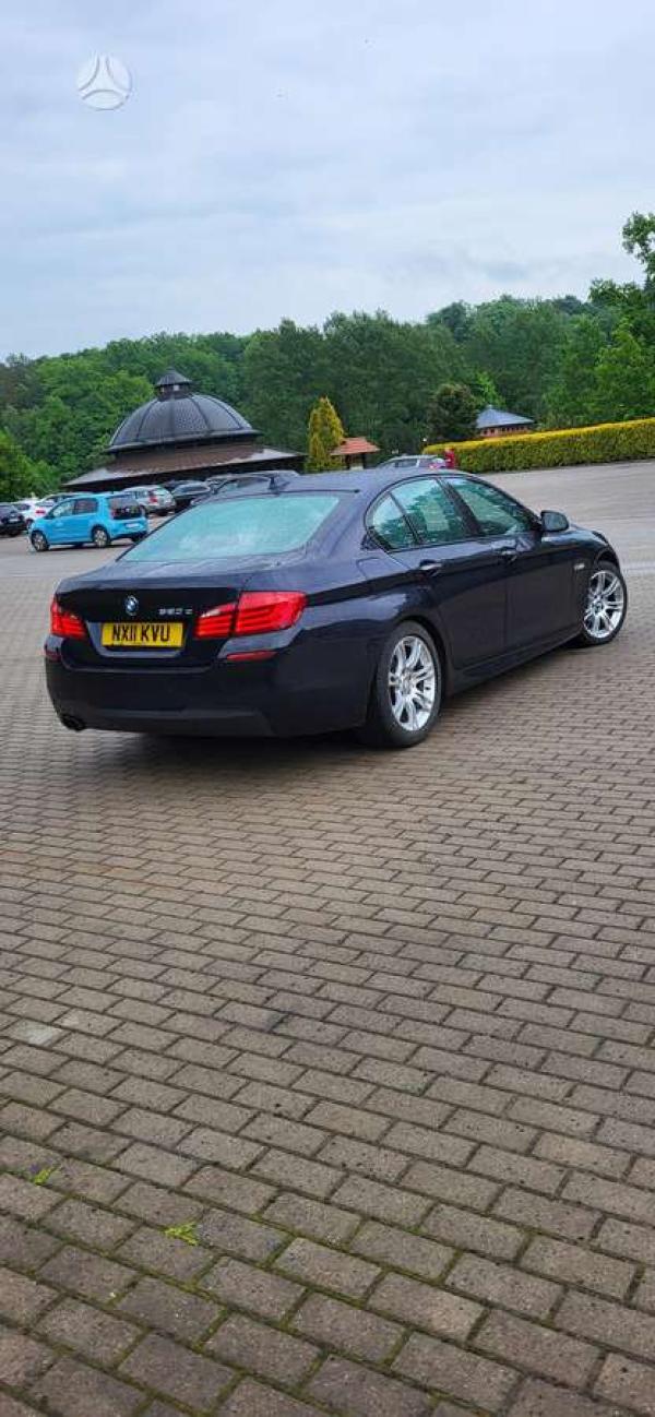 Black BMW 520 2011 in Vilnius, with an engine capacity of 2.00 L and mileage of 233 thousand km for 3900 €, photo 6 on AUTOMOTO.COM.LV