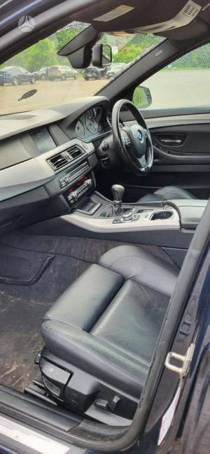 Black BMW 520 2011 in Vilnius, with an engine capacity of 2.00 L and mileage of 233 thousand km for 3900 €, photo 11 on AUTOMOTO.COM.LV
