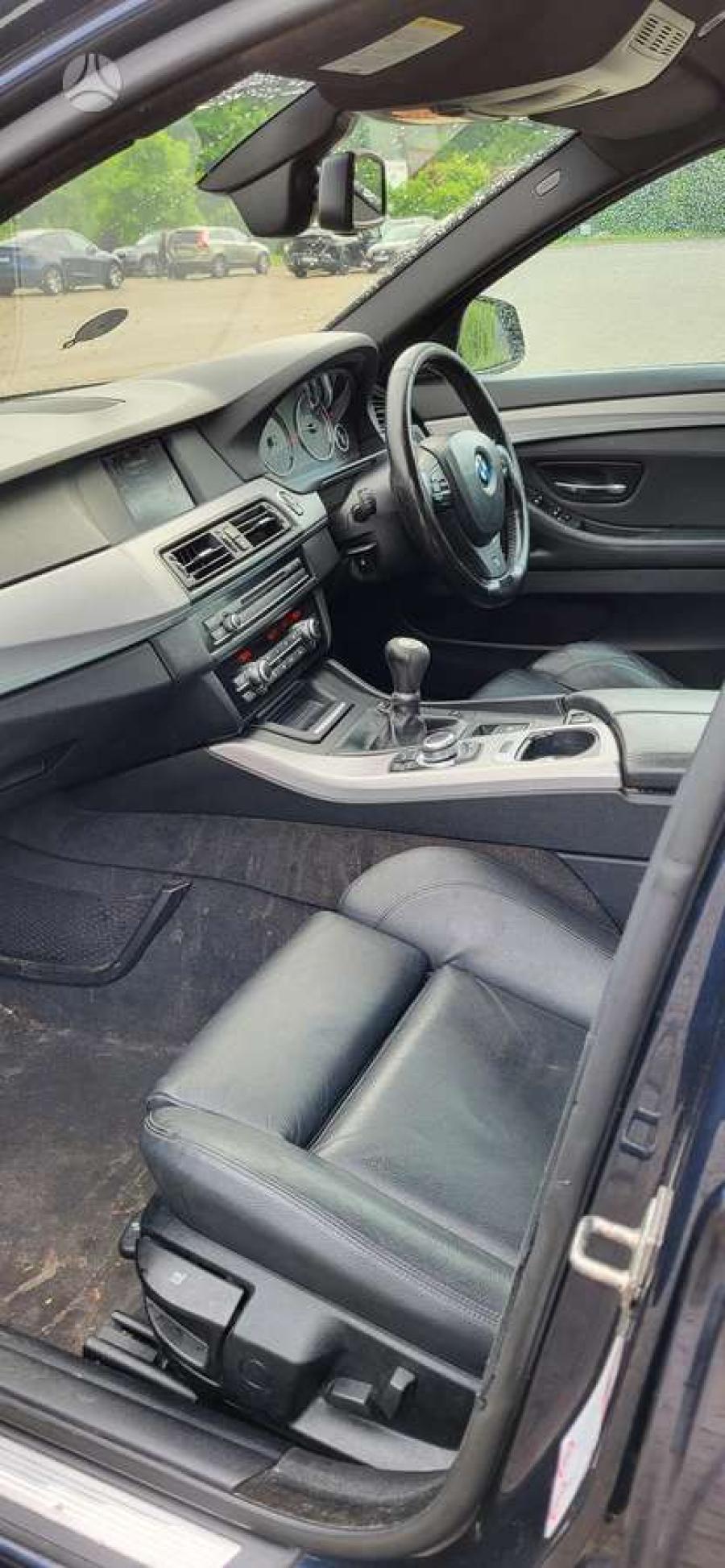 Black BMW 520 2011 in Vilnius, with an engine capacity of 2.00 L and mileage of 233 thousand km for 3900 €, photo 11 on AUTOMOTO.COM.LV