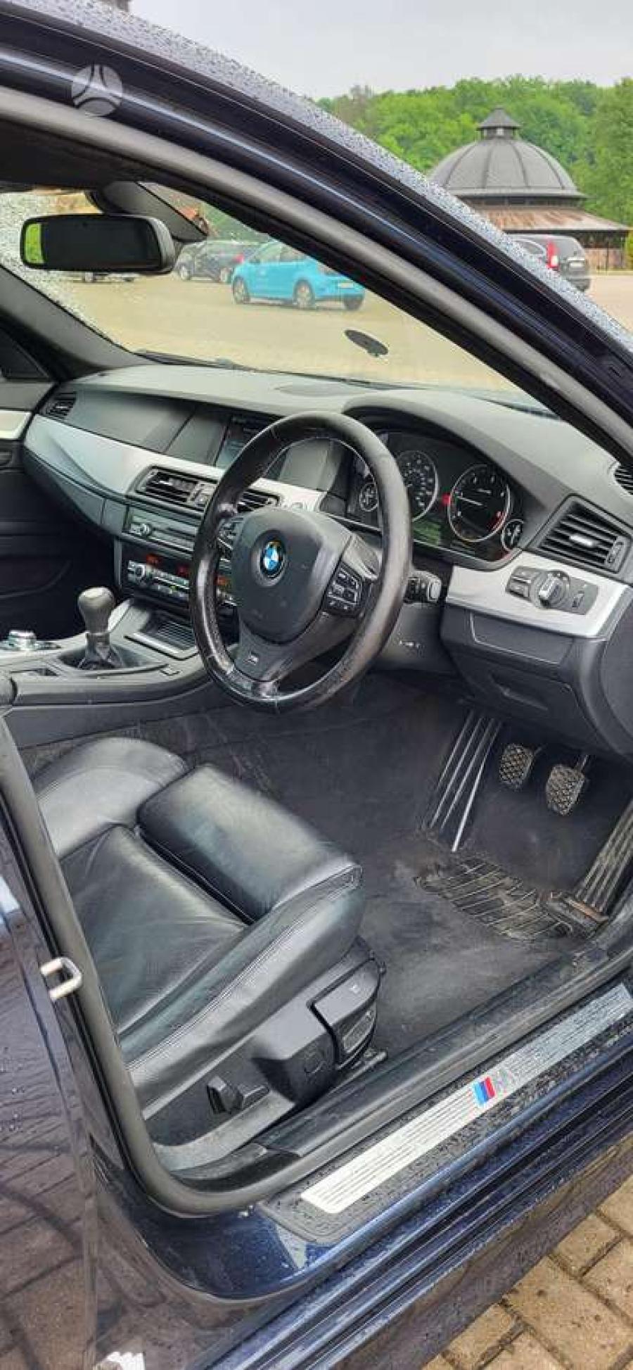 Black BMW 520 2011 in Vilnius, with an engine capacity of 2.00 L and mileage of 233 thousand km for 3900 €, photo 12 on AUTOMOTO.COM.LV