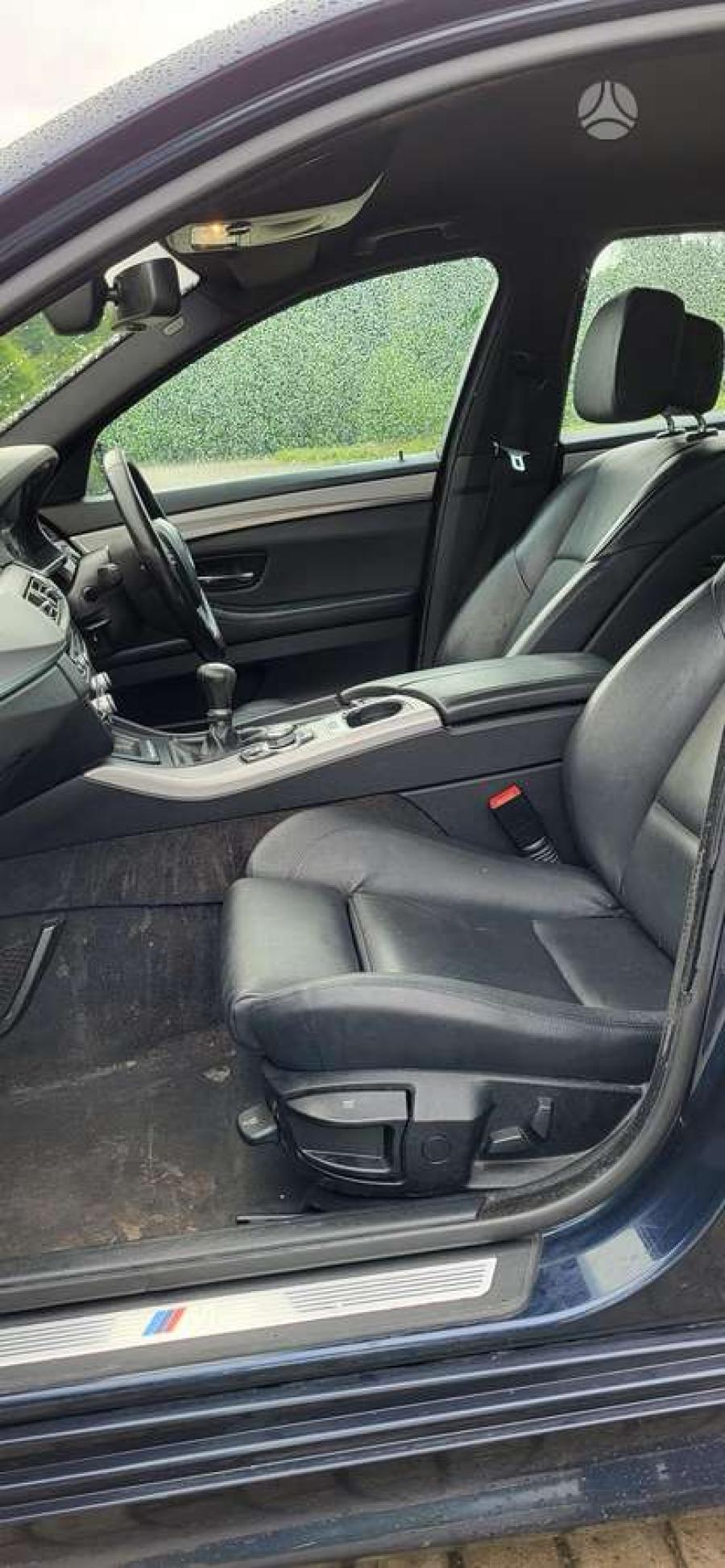 Black BMW 520 2011 in Vilnius, with an engine capacity of 2.00 L and mileage of 233 thousand km for 3900 €, photo 16 on AUTOMOTO.COM.LV