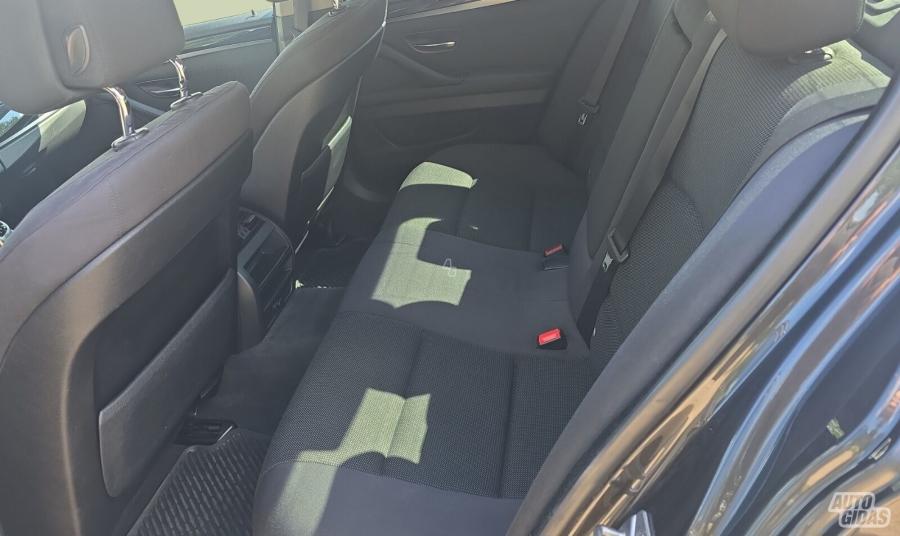 Black BMW 520 2011 in Kaunas, with an engine capacity of 2.00 L and mileage of 262 thousand km for 7700 €, photo 10 on AUTOMOTO.COM.LV
