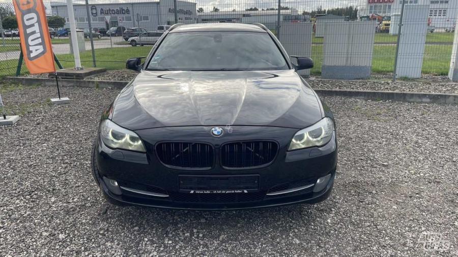 Melns BMW 520 2011 Marijampole, ar dzinēja tilpumu 2.00 L un nobraukumu 330 tūkst. km par 6990 €, foto 14 vietnē AUTOMOTO.COM.LV
