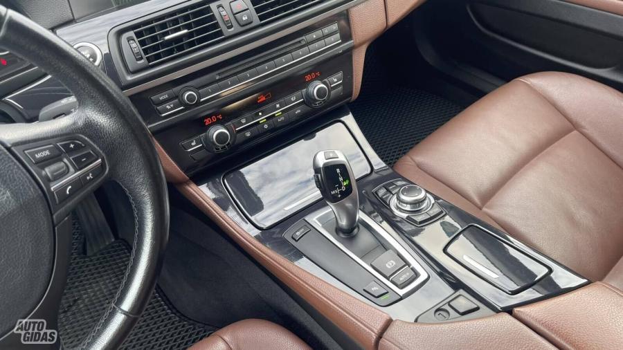 Melns BMW 520 2011 Marijampole, ar dzinēja tilpumu 2.00 L un nobraukumu 330 tūkst. km par 6990 €, foto 23 vietnē AUTOMOTO.COM.LV