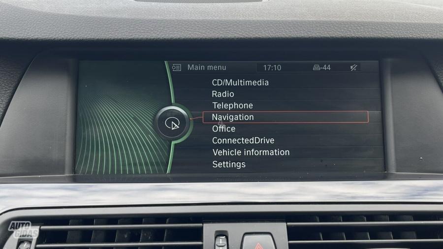 Melns BMW 520 2011 Marijampole, ar dzinēja tilpumu 2.00 L un nobraukumu 330 tūkst. km par 6990 €, foto 27 vietnē AUTOMOTO.COM.LV