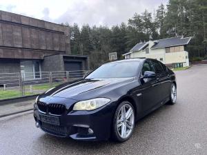 Melns BMW 520 2012 Kauņa, ar dzinēja tilpumu 2.00 L un nobraukumu 300 tūkst. km par 10500 €, foto  vietnē AUTOMOTO.COM.LV