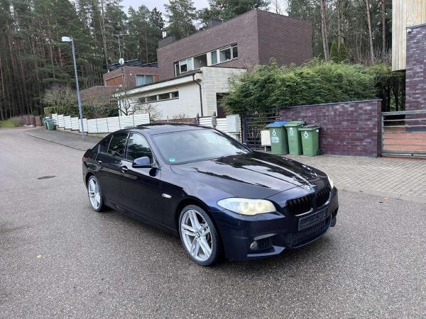 Melns BMW 520 2012 Kauņa, ar dzinēja tilpumu 2.00 L un nobraukumu 300 tūkst. km par 10500 €, foto 3 vietnē AUTOMOTO.COM.LV