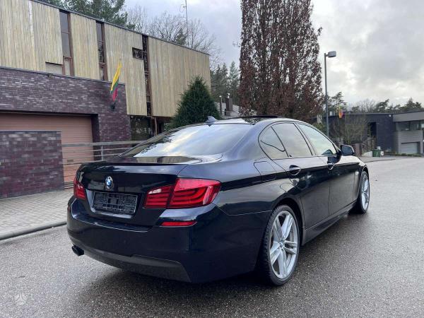 Black BMW 520 2012 in Kaunas, with an engine capacity of 2.00 L and mileage of 300 thousand km for 10500 €, photo 4 on AUTOMOTO.COM.LV