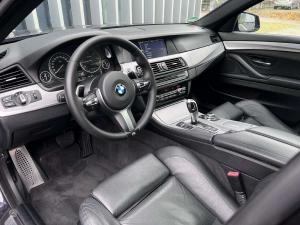 Black BMW 520 2012 in Kaunas, with an engine capacity of 2.00 L and mileage of 300 thousand km for 10500 €, photo 8 on AUTOMOTO.COM.LV