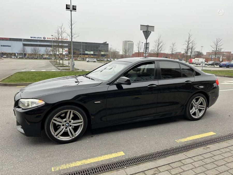 Black BMW 520 2012 in Klaipeda, with an engine capacity of 2.00 L and mileage of 290 thousand km for 9000 €, photo 5 on AUTOMOTO.COM.LV