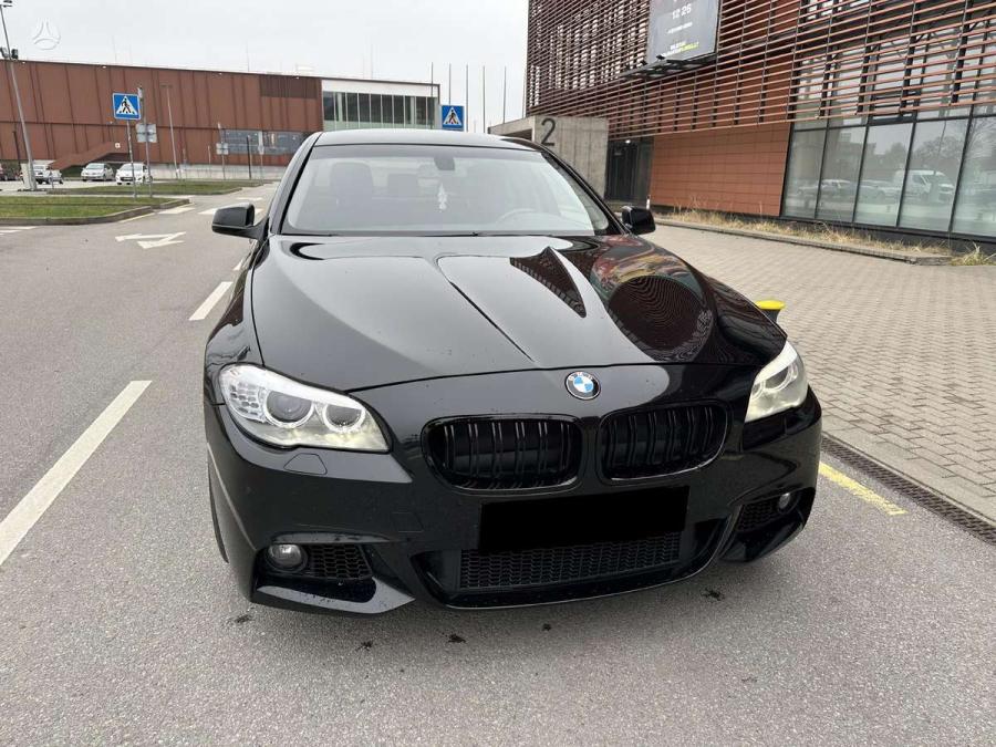 Black BMW 520 2012 in Klaipeda, with an engine capacity of 2.00 L and mileage of 290 thousand km for 9000 €, photo 18 on AUTOMOTO.COM.LV