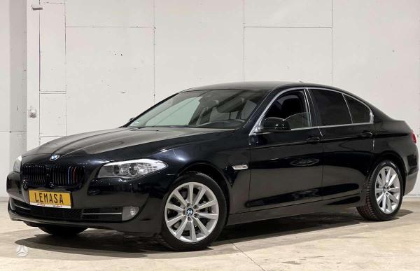 Black BMW 520 2012 in Klaipeda, with an engine capacity of 2.00 L and mileage of 282 thousand km for 8999 €, photo 9 on AUTOMOTO.COM.LV