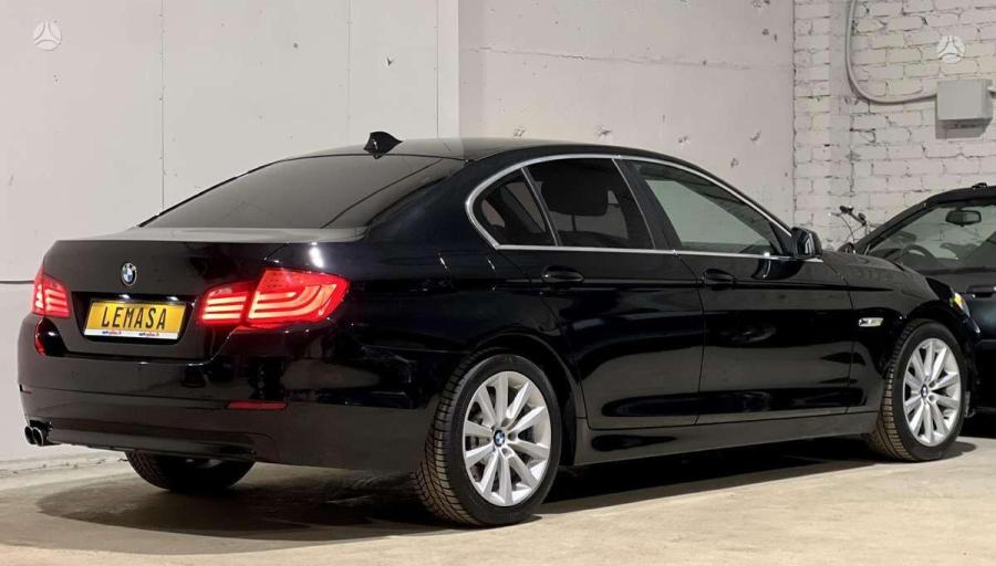 Black BMW 520 2012 in Klaipeda, with an engine capacity of 2.00 L and mileage of 282 thousand km for 8999 €, photo 28 on AUTOMOTO.COM.LV