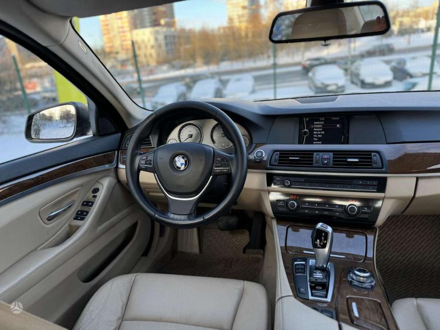 Melns BMW 520 2012 Viļņa, ar dzinēja tilpumu 2.00 L un nobraukumu 384 tūkst. km par 7300 €, foto 12 vietnē AUTOMOTO.COM.LV