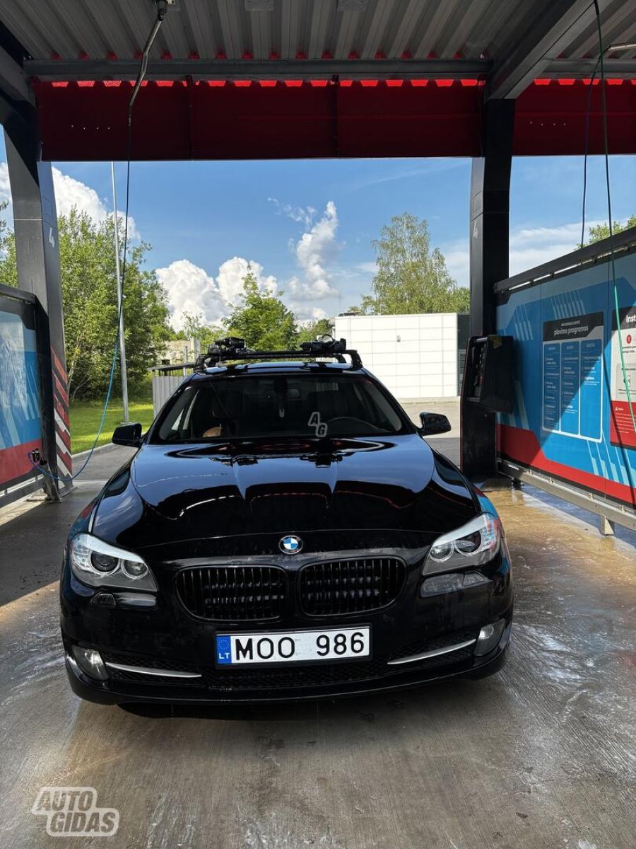 Black BMW 520 2012 in Vilnius, with an engine capacity of 2.00 L and mileage of 230 thousand km for 10000 €, photo 7 on AUTOMOTO.COM.LV
