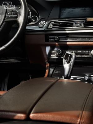 Black BMW 520 2012 in Vilnius, with an engine capacity of 2.00 L and mileage of 230 thousand km for 10000 €, photo 15 on AUTOMOTO.COM.LV