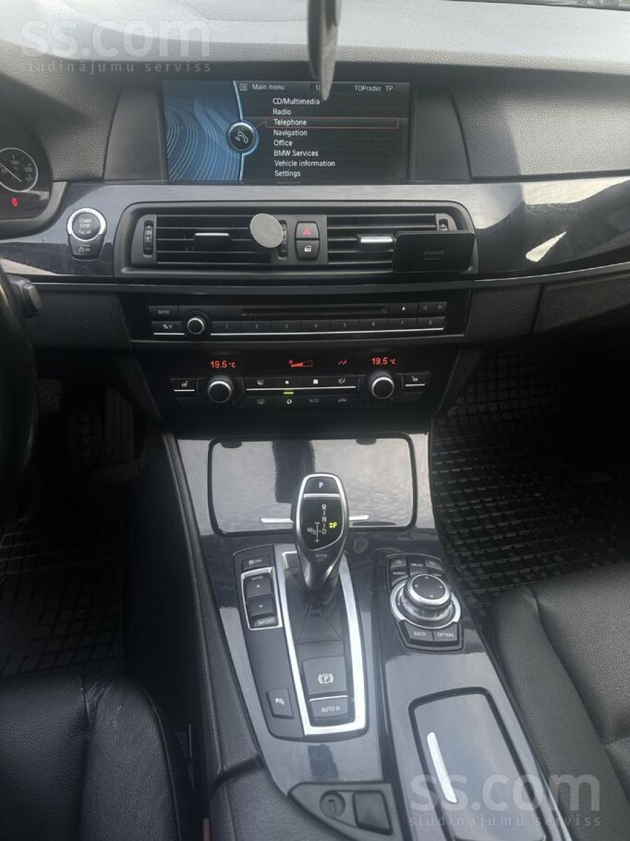 Melns BMW 520 2012 Bauska, ar dzinēja tilpumu 2.00 L un nobraukumu 302 tūkst. km par 10300 €, foto 9 vietnē AUTOMOTO.COM.LV