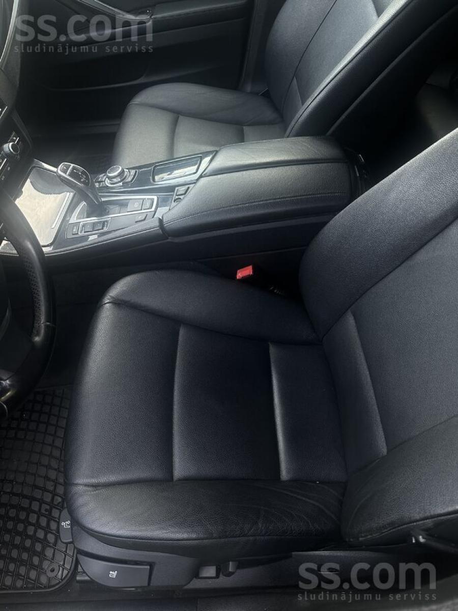 Melns BMW 520 2012 Bauska, ar dzinēja tilpumu 2.00 L un nobraukumu 302 tūkst. km par 10300 €, foto 10 vietnē AUTOMOTO.COM.LV