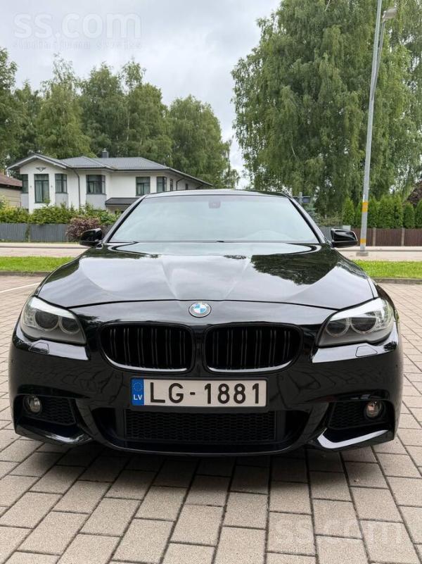 Black BMW 520 2012 in Riga, with an engine capacity of 2.00 L and mileage of 252 thousand km for 10300 €, photo 2 on AUTOMOTO.COM.LV