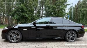 Black BMW 520 2012 in Riga, with an engine capacity of 2.00 L and mileage of 252 thousand km for 10300 €, photo 6 on AUTOMOTO.COM.LV