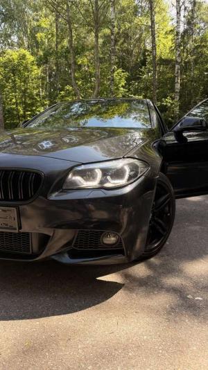 Black BMW 520 2012 in Alytus, with an engine capacity of 2.00 L and mileage of 273 thousand km for 10500 €, photo 3 on AUTOMOTO.COM.LV