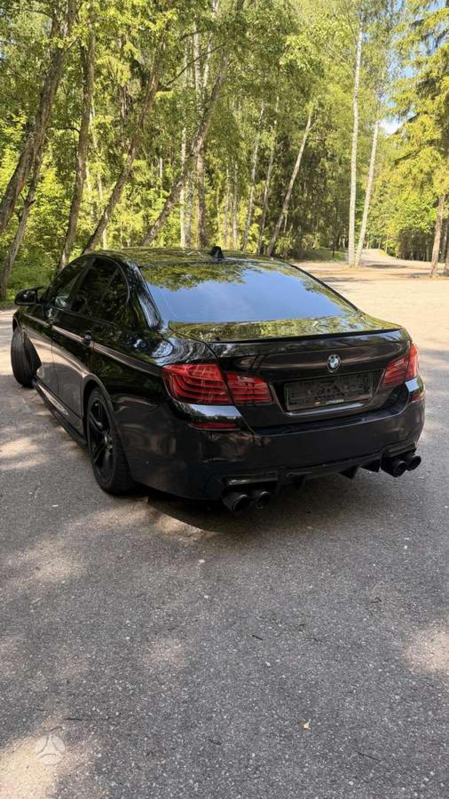 Black BMW 520 2012 in Alytus, with an engine capacity of 2.00 L and mileage of 273 thousand km for 10500 €, photo 5 on AUTOMOTO.COM.LV