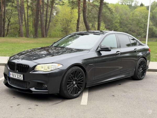 Melns BMW 520 2012 Viļņa, ar dzinēja tilpumu 2.00 L un nobraukumu 286 tūkst. km par 9999 €, foto 1 vietnē AUTOMOTO.COM.LV