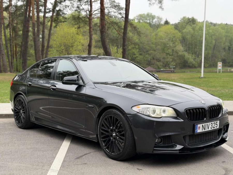 Melns BMW 520 2012 Viļņa, ar dzinēja tilpumu 2.00 L un nobraukumu 286 tūkst. km par 9999 €, foto 3 vietnē AUTOMOTO.COM.LV