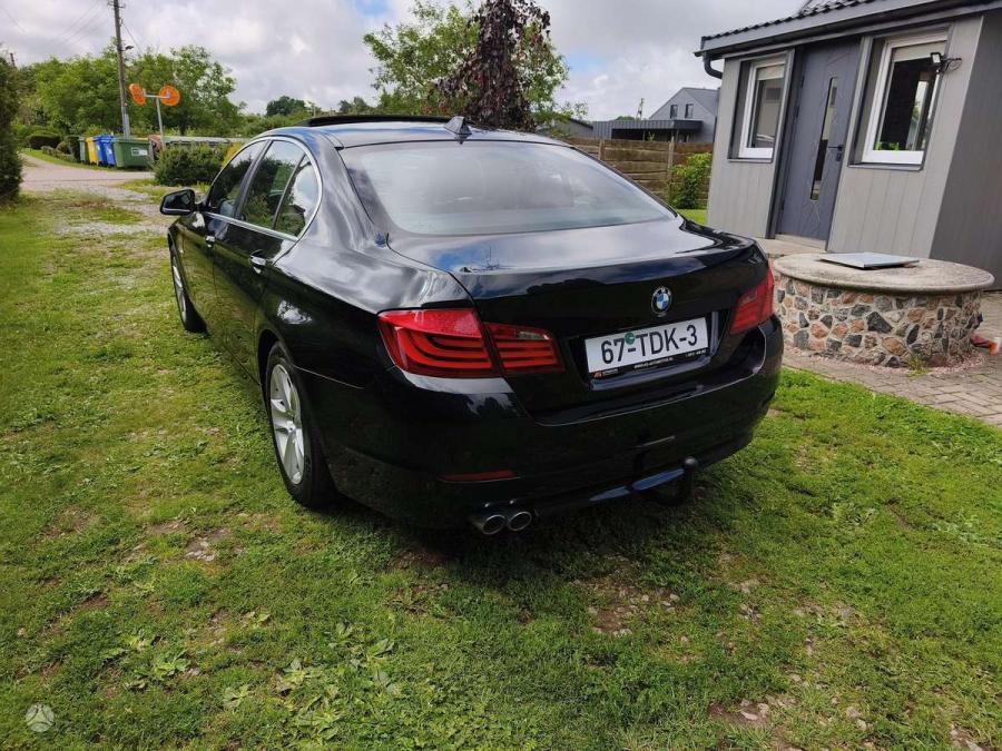 Black BMW 520 2012 in Marijampole, with an engine capacity of 2.00 L and mileage of 280 thousand km for 7999 €, photo 7 on AUTOMOTO.COM.LV