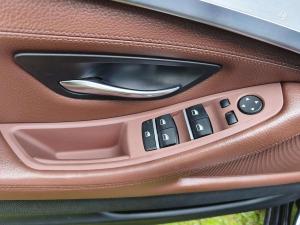 Black BMW 520 2012 in Marijampole, with an engine capacity of 2.00 L and mileage of 280 thousand km for 7999 €, photo 13 on AUTOMOTO.COM.LV