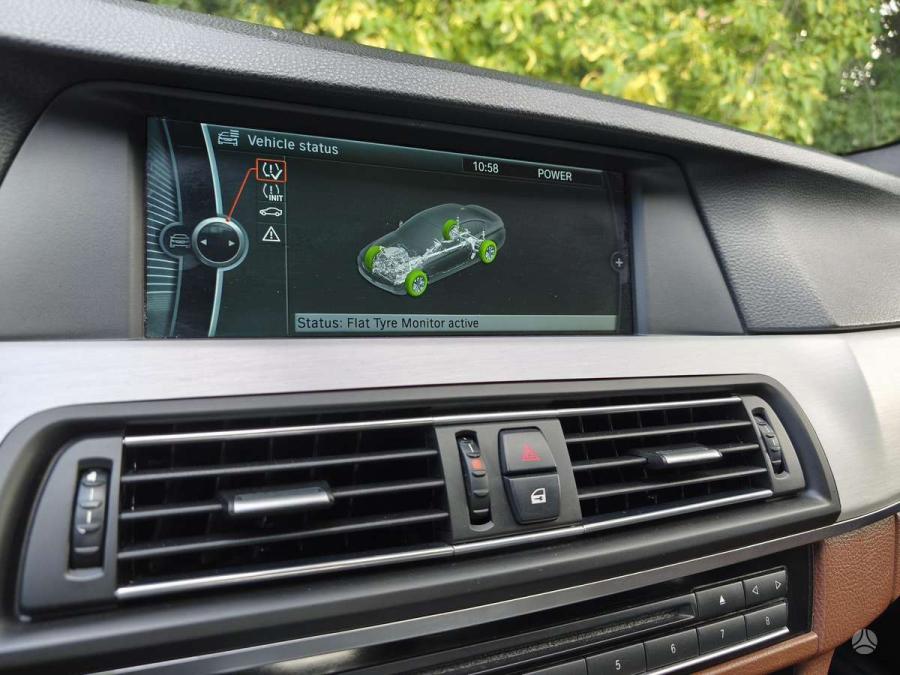 Black BMW 520 2012 in Marijampole, with an engine capacity of 2.00 L and mileage of 280 thousand km for 7999 €, photo 21 on AUTOMOTO.COM.LV