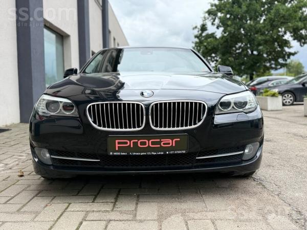 Black BMW 520 2012 in Riga, with an engine capacity of 2.00 L and mileage of 205 thousand km for 6550 €, photo 7 on AUTOMOTO.COM.LV