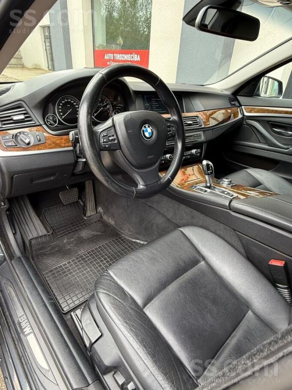 Black BMW 520 2012 in Riga, with an engine capacity of 2.00 L and mileage of 205 thousand km for 6550 €, photo 8 on AUTOMOTO.COM.LV