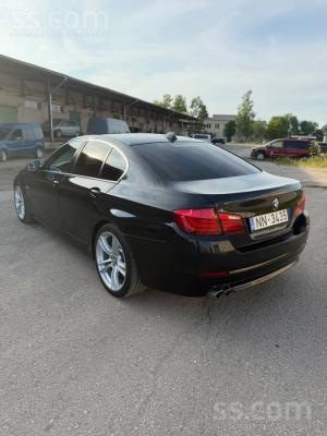 Melns BMW 520 2012 Bauska, ar dzinēja tilpumu 2.00 L un nobraukumu 309 tūkst. km par 10500 €, foto 3 vietnē AUTOMOTO.COM.LV
