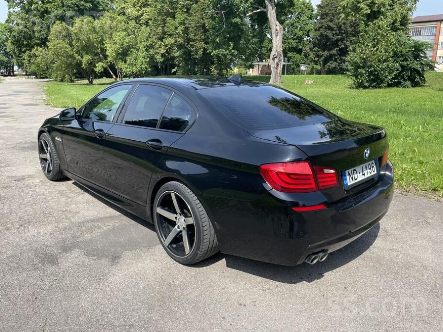 Melns BMW 520 2012 Bauska, ar dzinēja tilpumu 2.00 L un nobraukumu 252 tūkst. km par 10800 €, foto 4 vietnē AUTOMOTO.COM.LV