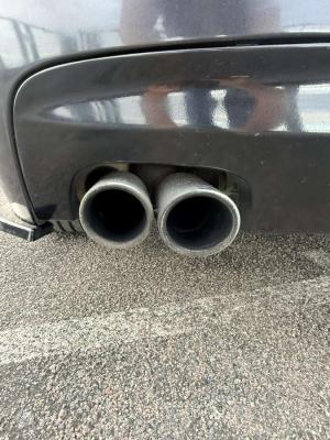 Black BMW 520 2012 in Vilnius, with an engine capacity of 2.00 L and mileage of 330 thousand km for 9100 €, photo 10 on AUTOMOTO.COM.LV
