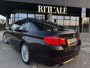 Black BMW 520 2012 in Kaunas, with an engine capacity of 2.00 L and mileage of 0 thousand km for 8390 €, photo 7 on AUTOMOTO.COM.LV
