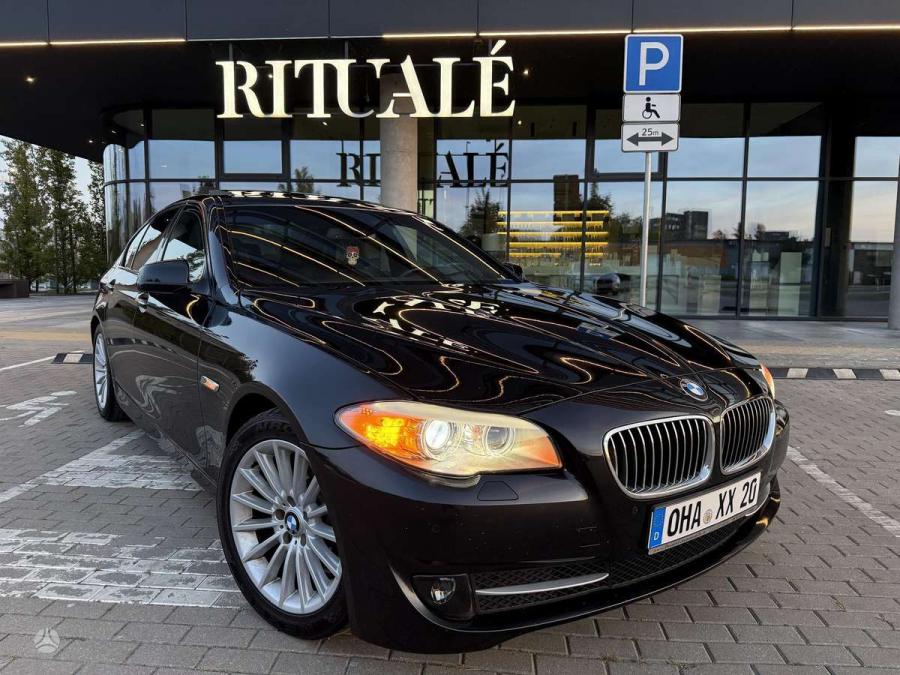 Black BMW 520 2012 in Kaunas, with an engine capacity of 2.00 L and mileage of 0 thousand km for 8390 €, photo 10 on AUTOMOTO.COM.LV