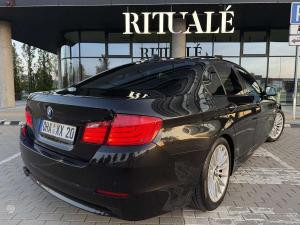 Black BMW 520 2012 in Kaunas, with an engine capacity of 2.00 L and mileage of 0 thousand km for 8390 €, photo 11 on AUTOMOTO.COM.LV