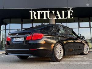 Black BMW 520 2012 in Kaunas, with an engine capacity of 2.00 L and mileage of 0 thousand km for 8390 €, photo 15 on AUTOMOTO.COM.LV