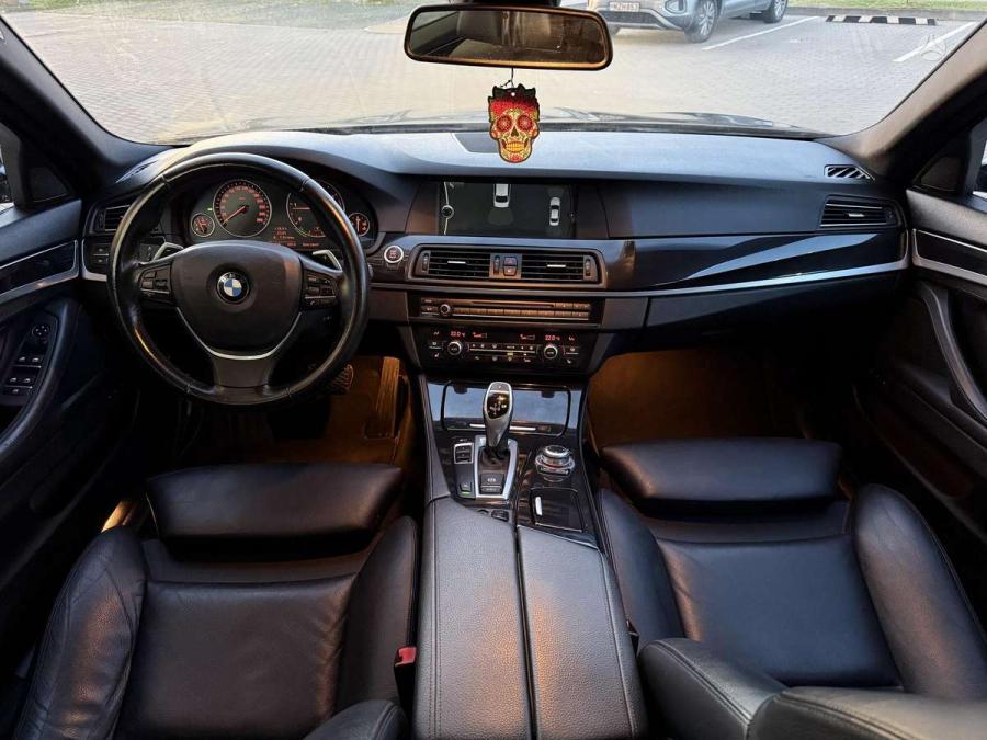 Black BMW 520 2012 in Kaunas, with an engine capacity of 2.00 L and mileage of 0 thousand km for 8390 €, photo 19 on AUTOMOTO.COM.LV